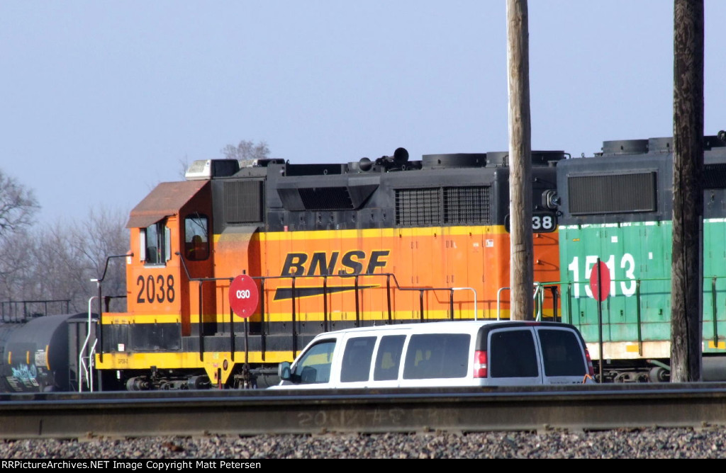 BNSF 2038